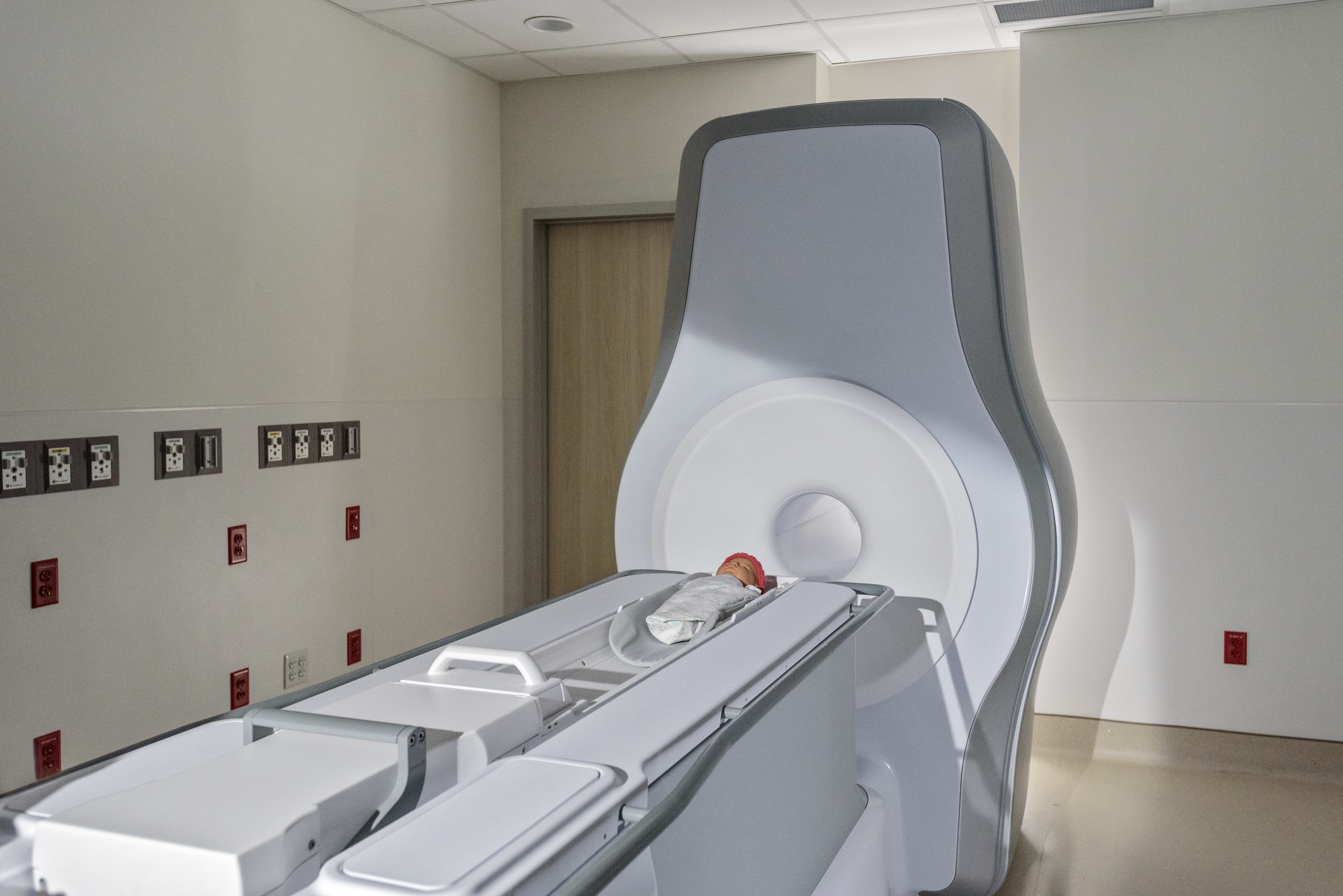 Eyas Receives FDA Clearance for Neonatal MRI System | Medical Design ...
